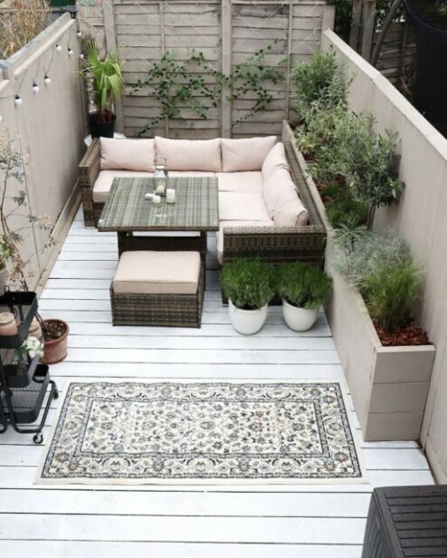 7 Brilliant Ways to Refresh Your Deck for Spring - Jar Of Lemons