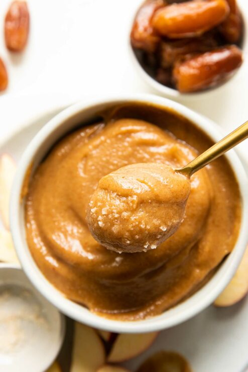 The BEST Vegan Caramel Sauce - Jar Of Lemons