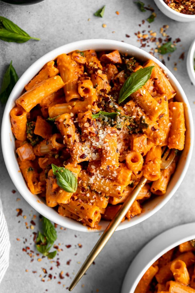 Spicy Vodka Rigatoni - Jar Of Lemons
