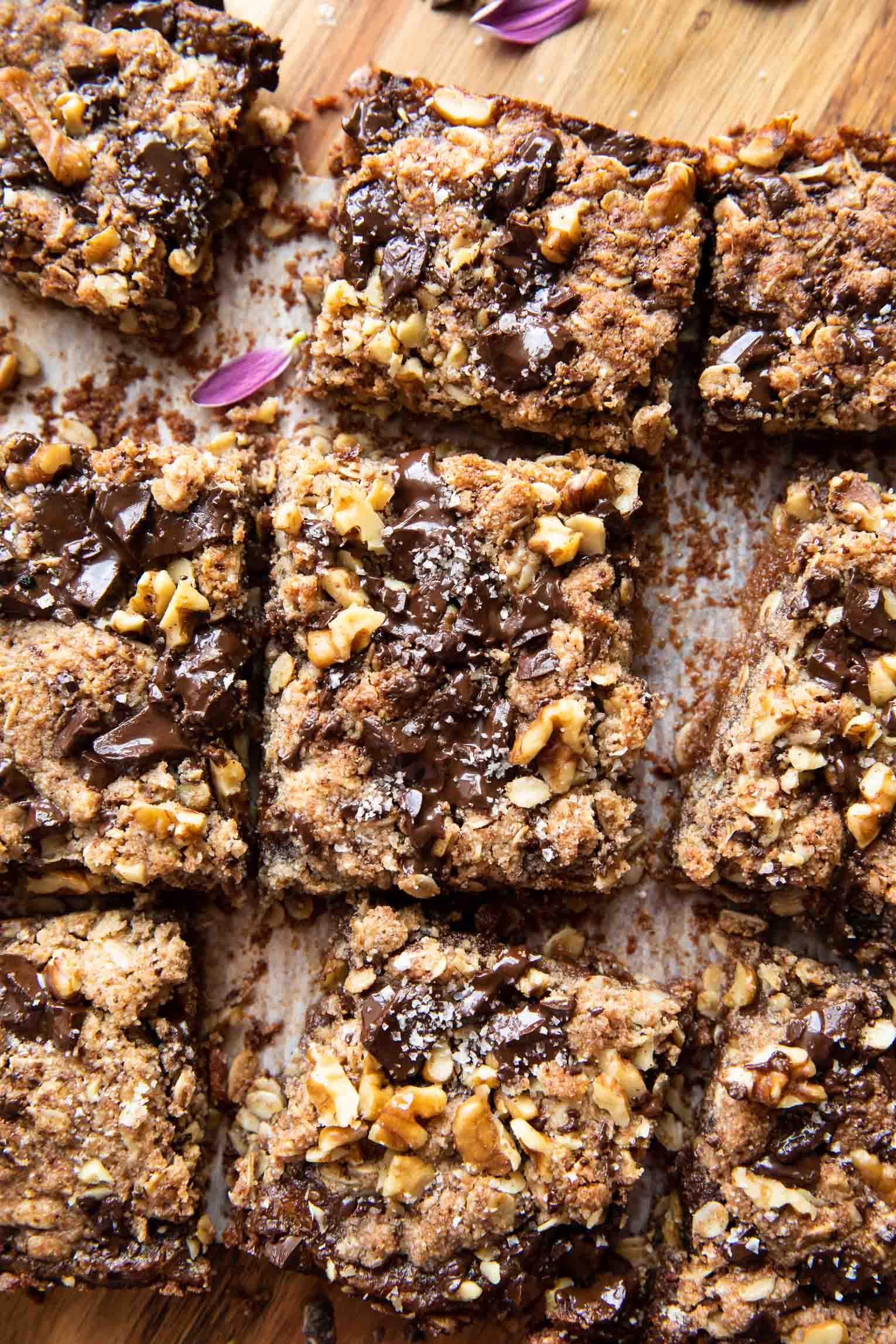 Oatmeal Chocolate Chip Date Bars Recipe - Jar Of Lemons