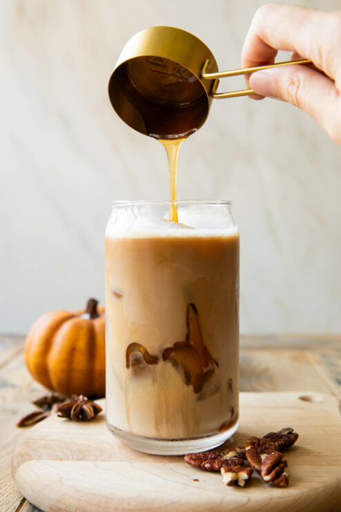 Starbucks Pecan Crunch Oatmilk Latte - Jar of Lemons