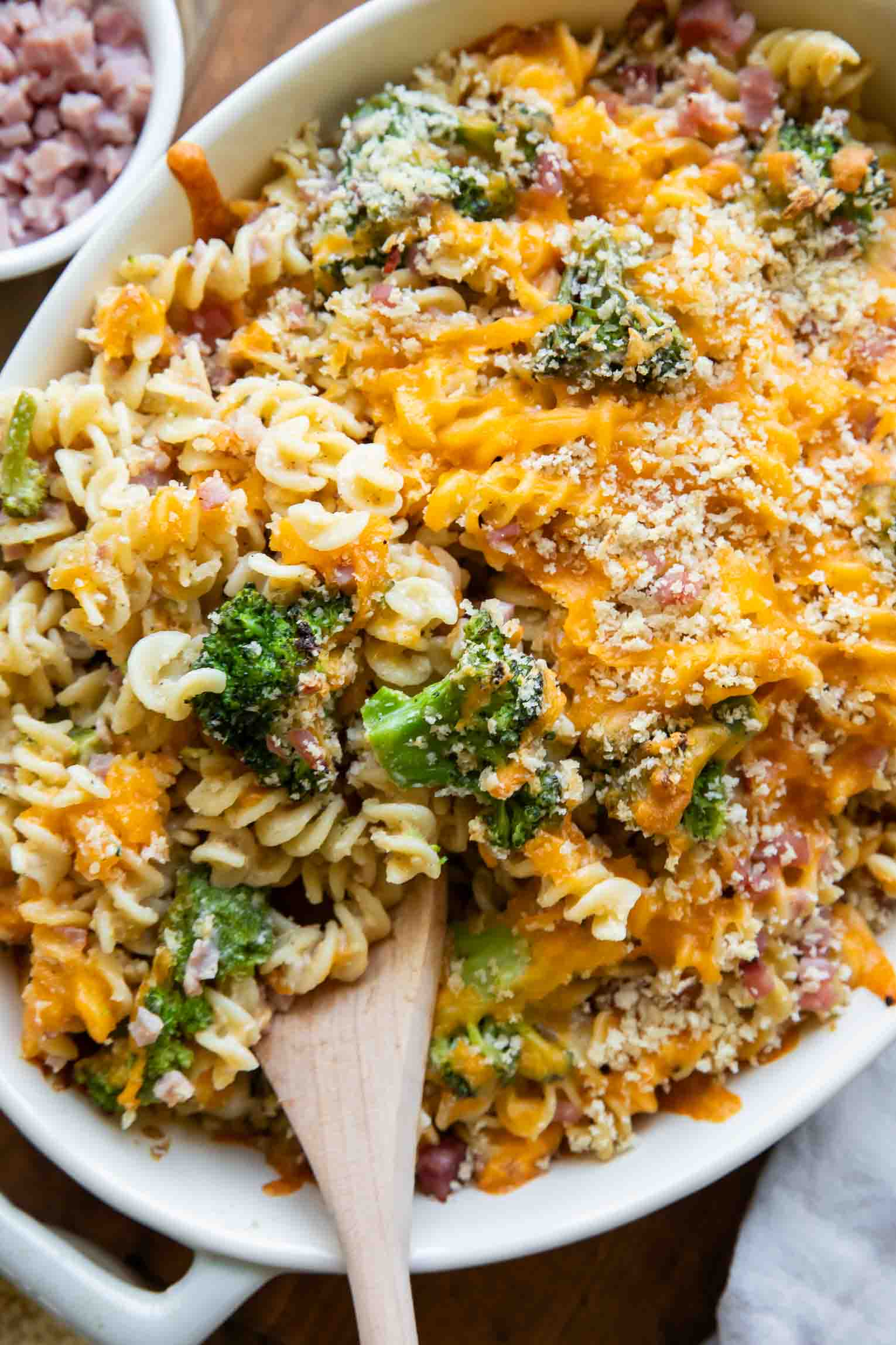 Broccoli Cheddar Ham Pasta Casserole - Jar Of Lemons