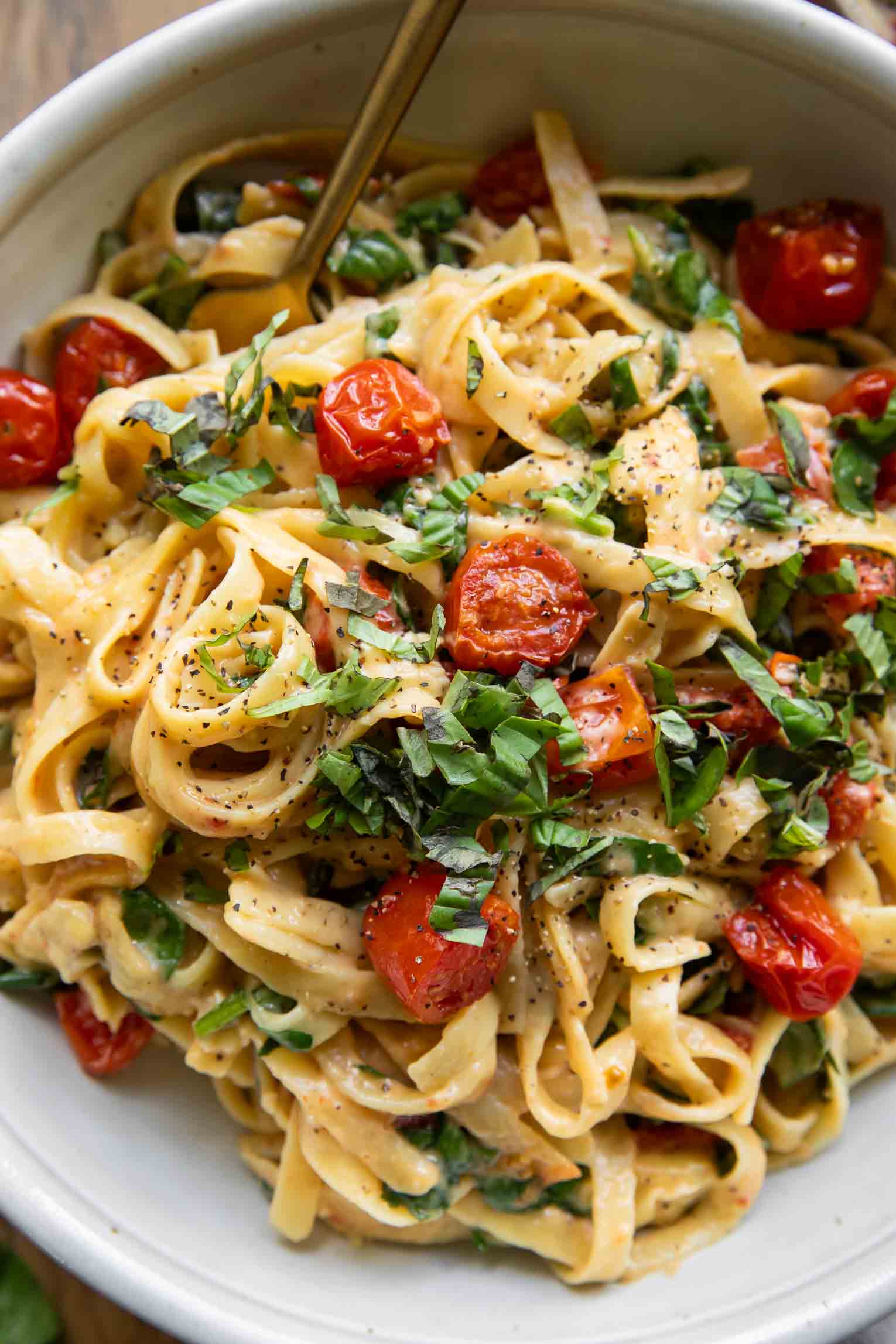 Creamy Brie Pasta Recipe - Jar Of Lemons