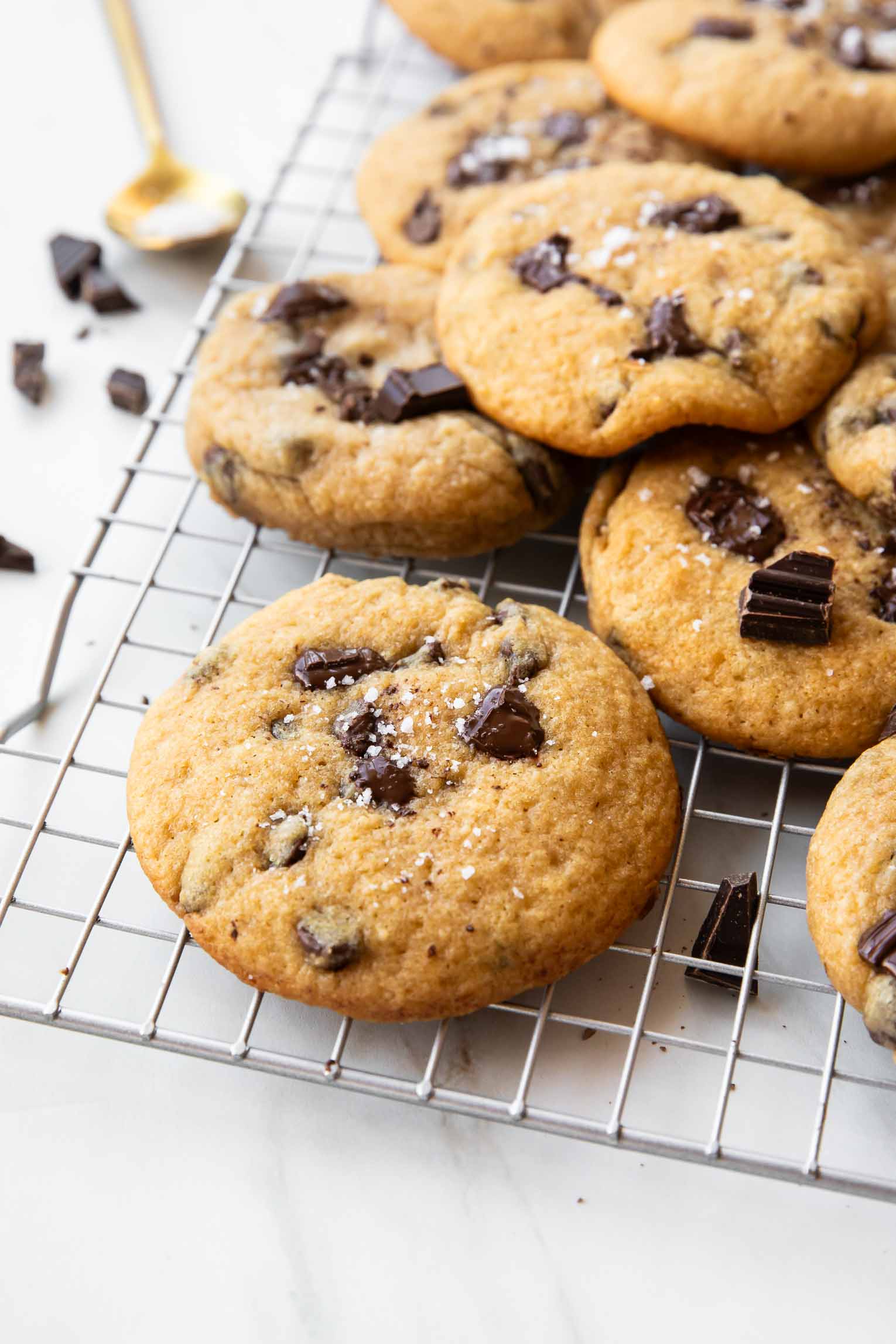 Chocolate Chunk Cottage Cheese Cookies (Thick & Chewy) - Jar Of Lemons